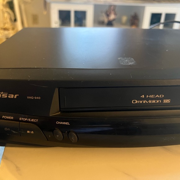 Other | Quasar Vcr Vhs Transfer Usb Adapter Hdmi Converter Rca Hdmi ...